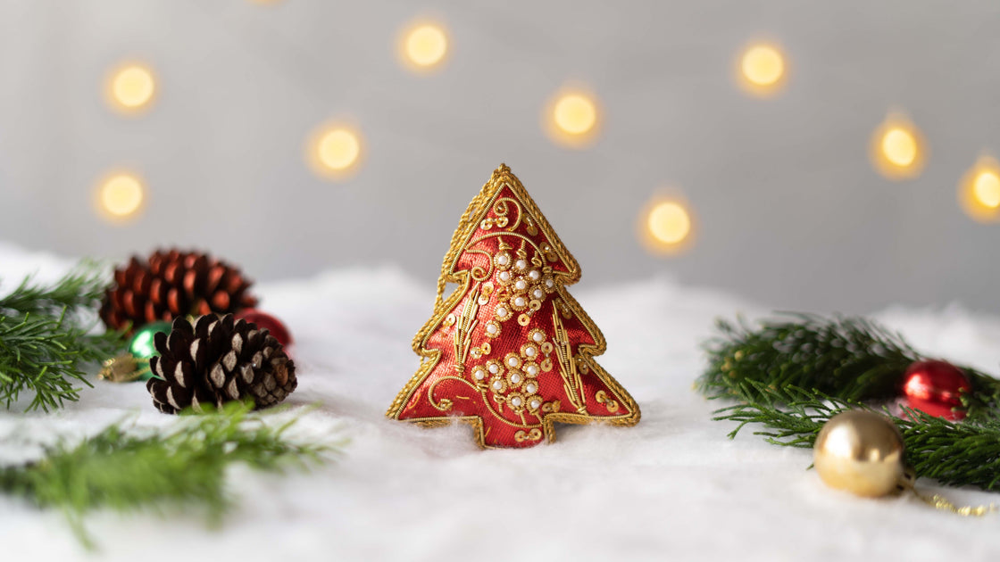 'Tis the season to be jolly!🎄🧑‍🎄🎄 – Shades of Spring