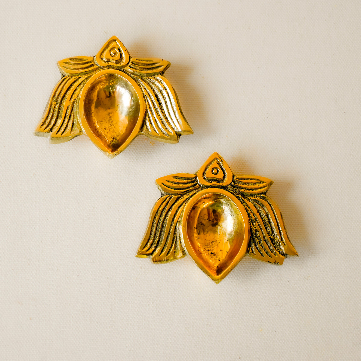 Divine Lotus Brass Diya (Set of 2) – Shades of Spring